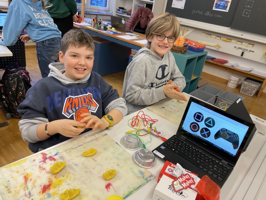 Makey Makey und Scratch im Maker Lernen – Medien und Informatik im ... Makey Makey und Scratch im Maker Lernen – Medien und Informatik im ...